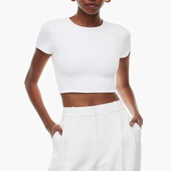 Aritzia | Tops | Aritzia Babaton Contour Crew Cropped Tshirt White Chic ...
